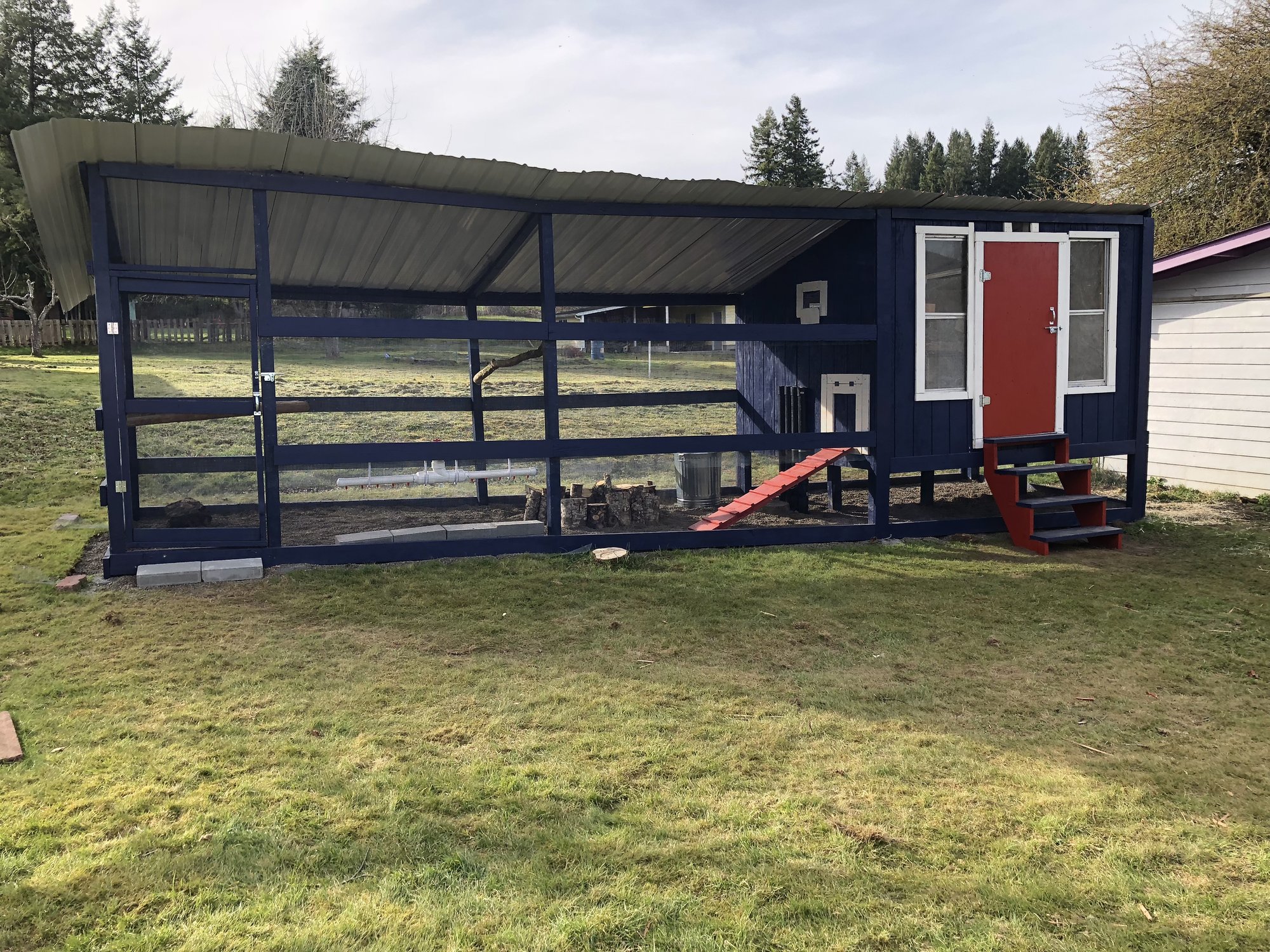 Happy Hen House in the PNW | BackYard Chickens - Learn How to Raise ...