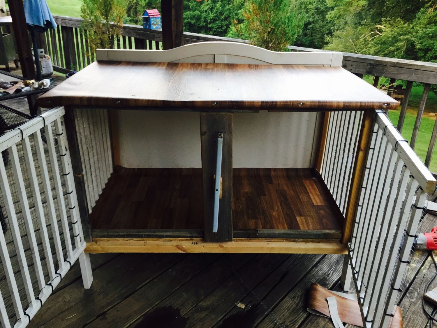 DIY Brooder | BackYard Chickens - Learn How to Raise Chickens