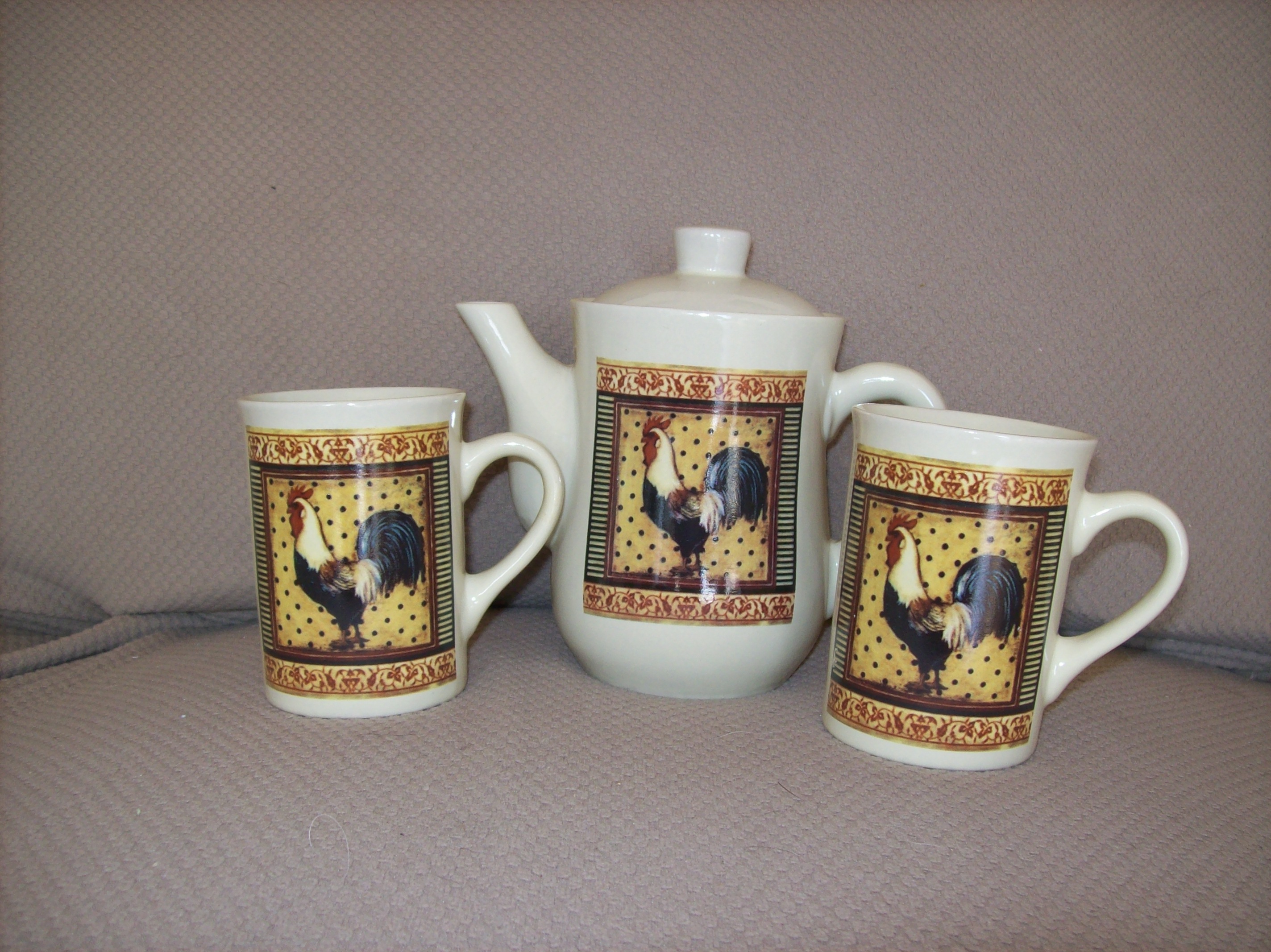 Rooster tea pot & 2 cups | BackYard Chickens - Learn How to Raise Chickens